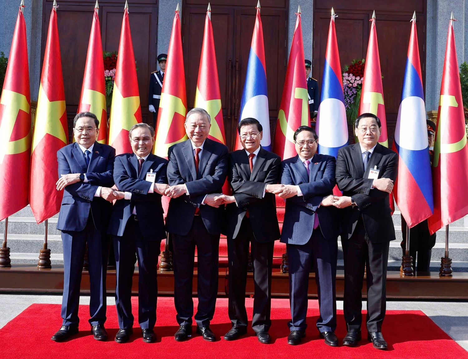 Welcome ceremony held for Vietnamese Party chief in Vientiane | 14th ...